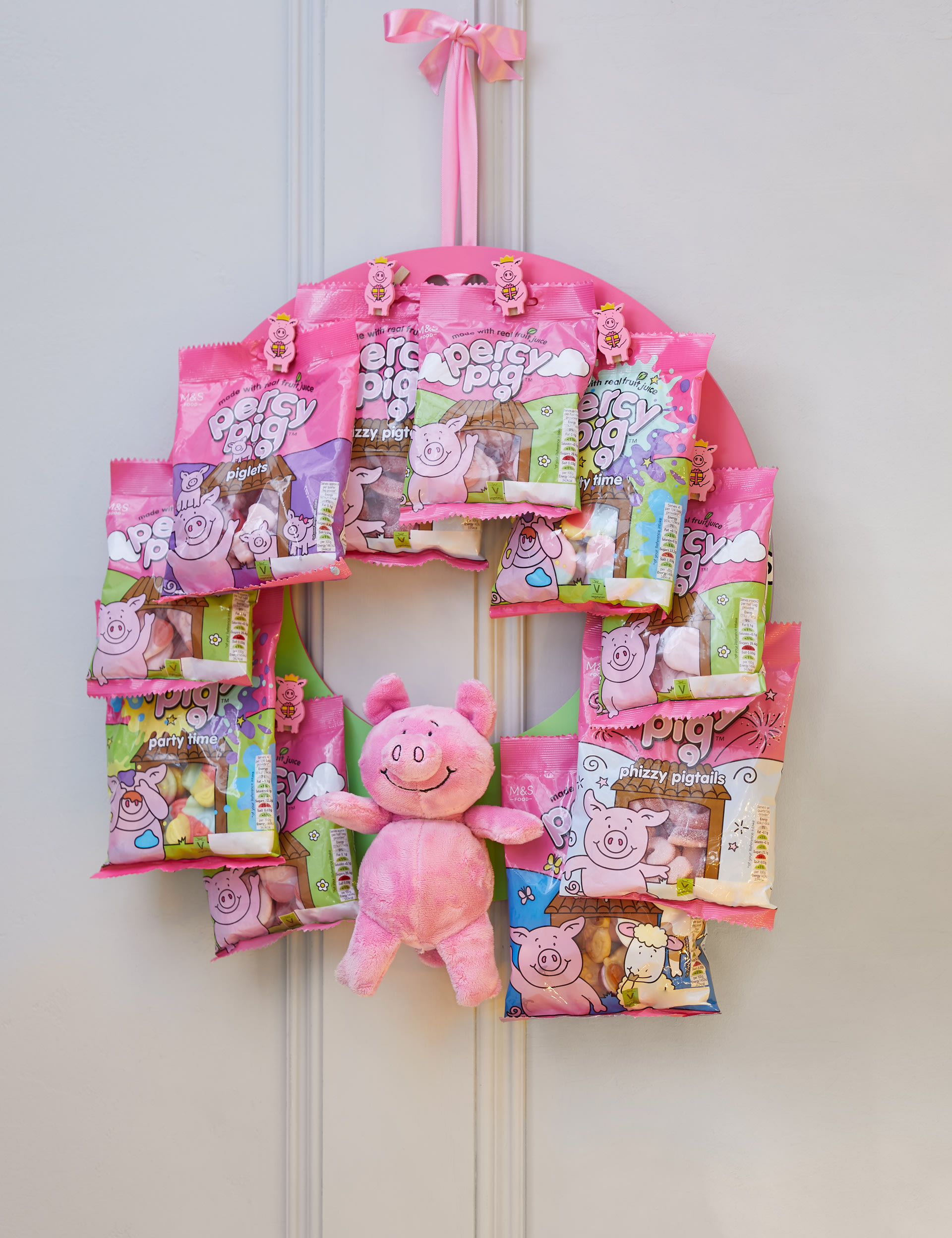 Picture Holder with Percy Pig favourites & Plush Toy | Percy Pig™ | M&S
