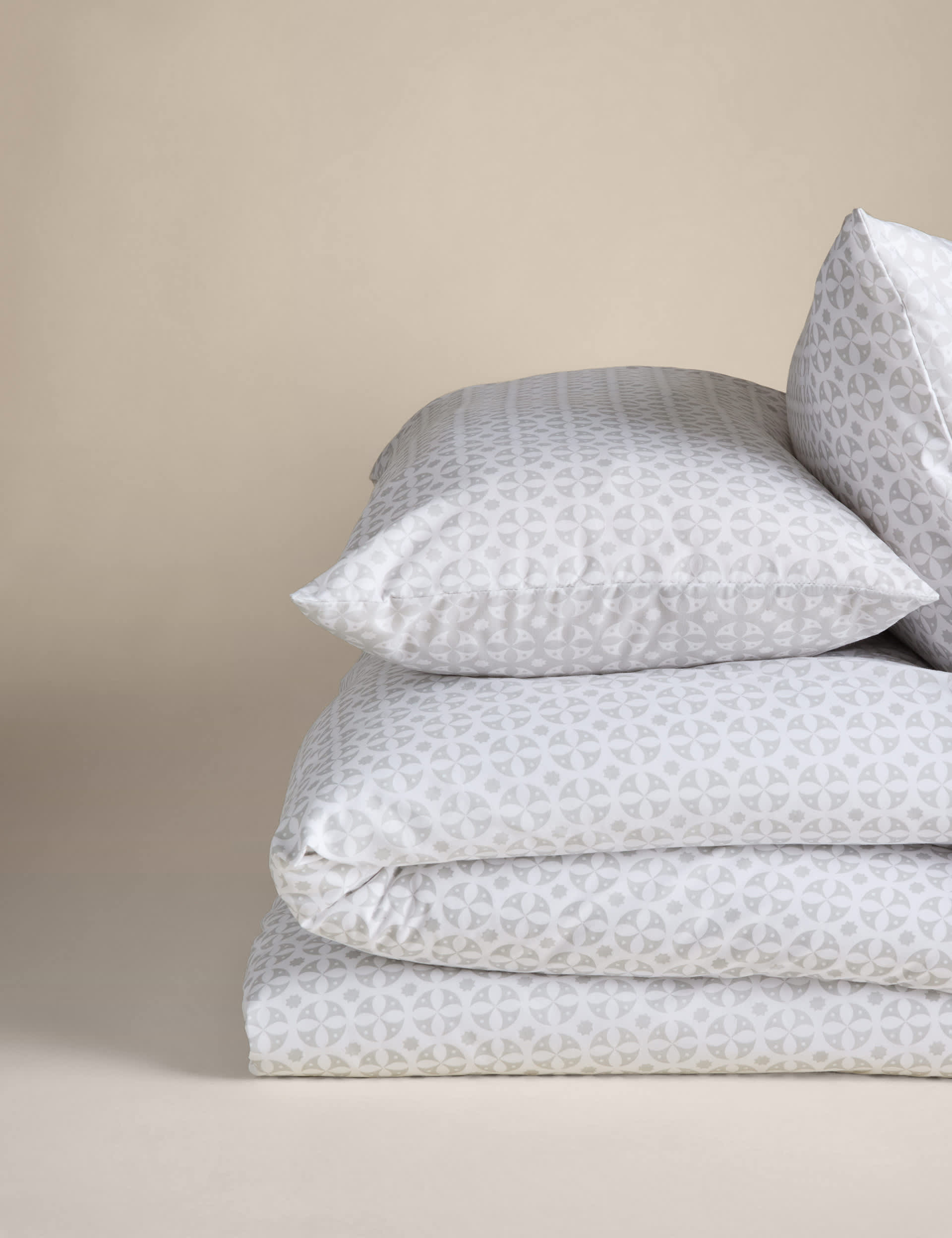 Cotton Blend Circle Star Bedding Set | M&S | M&S