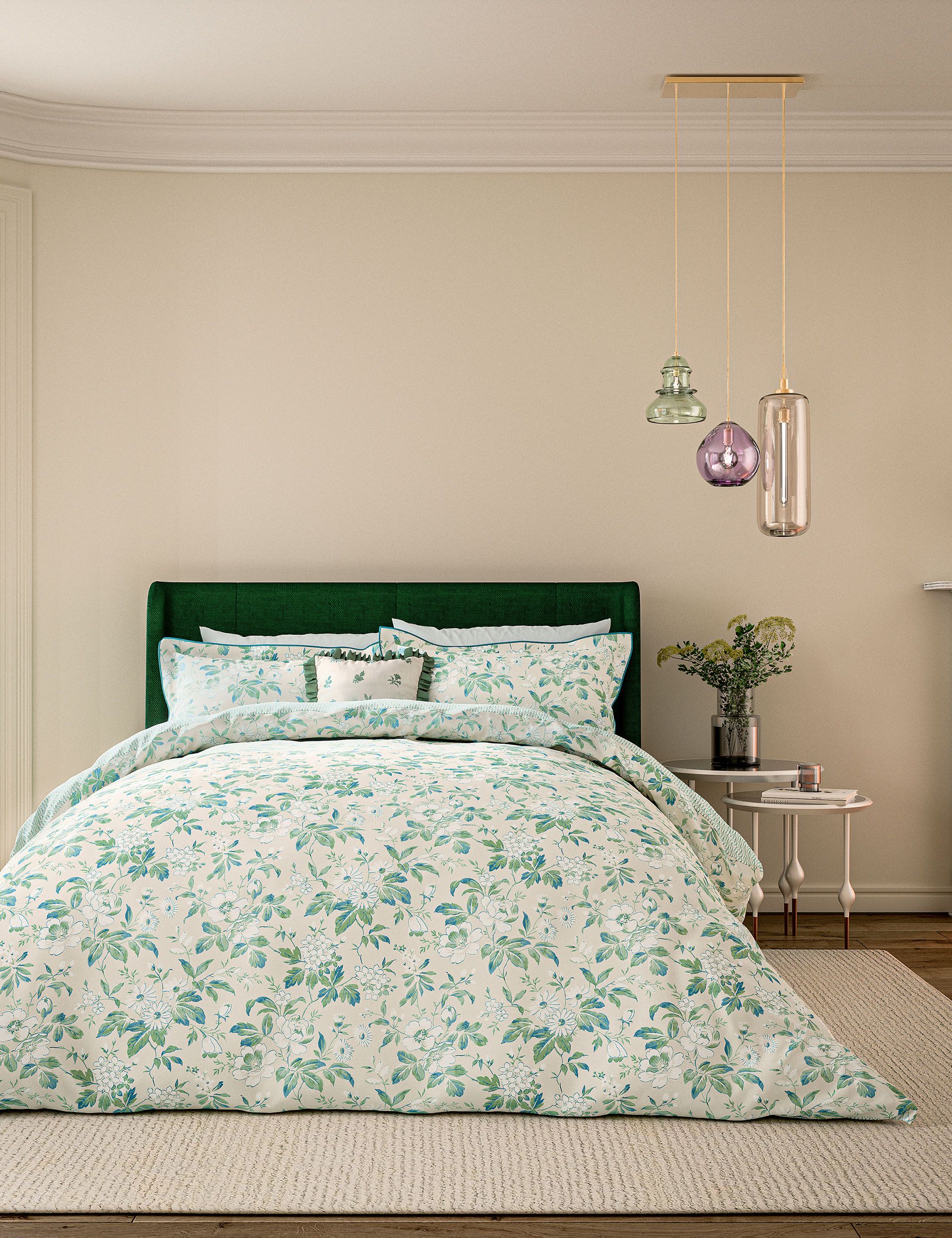 PURE COTTON BRIAR BLOOM BEDDING SET | V&A | M&S