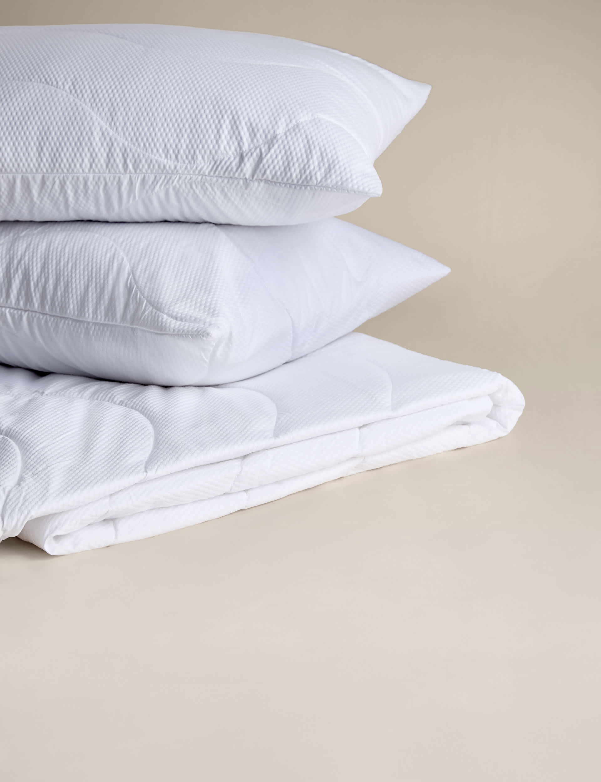 GUEST ESSENTIALS MATTRESS PROTECTOR & 2PK PILLOW PROTECTOR SET | M&S