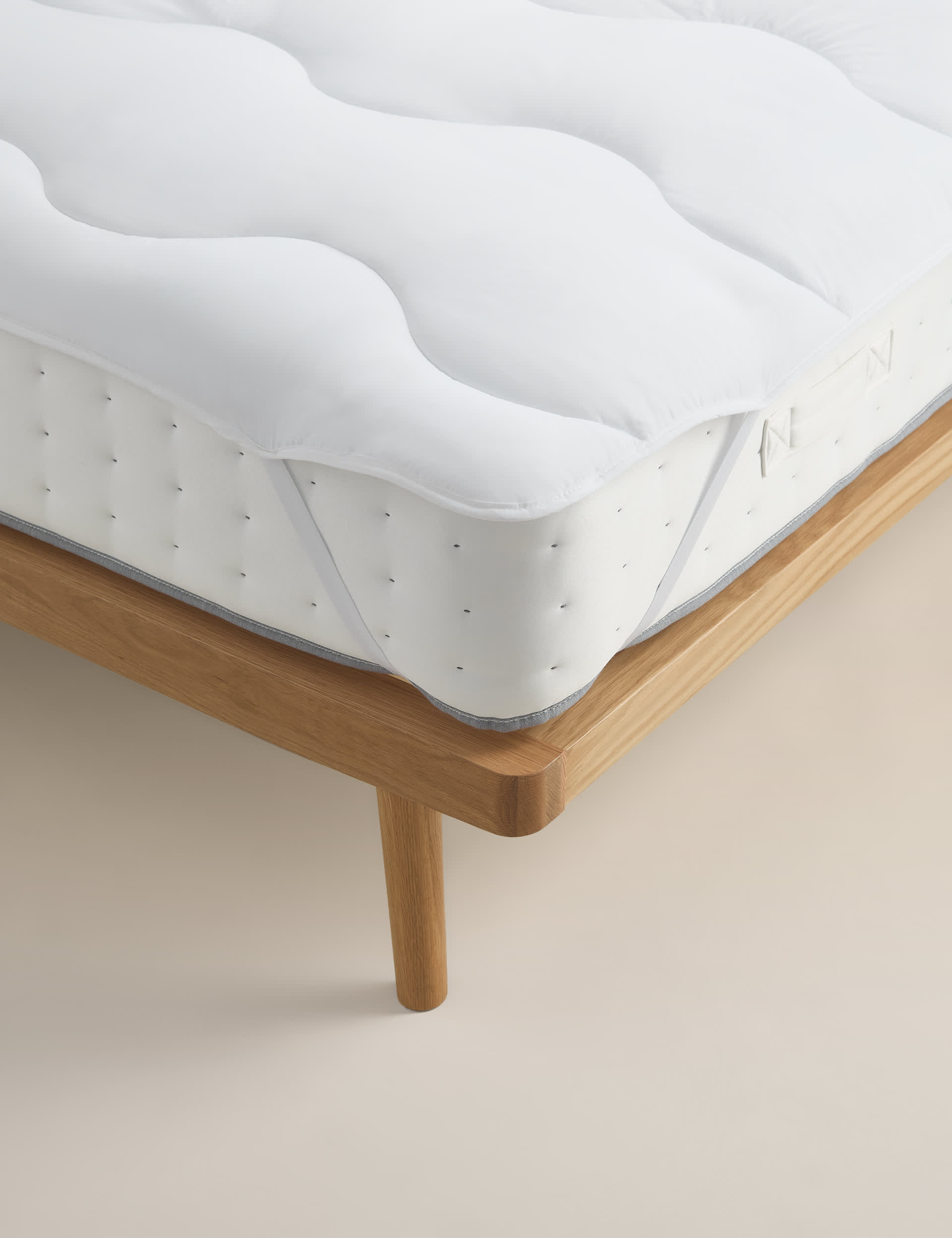 Body Temperature Control Mattress Topper | Body Sensor™ | M&S