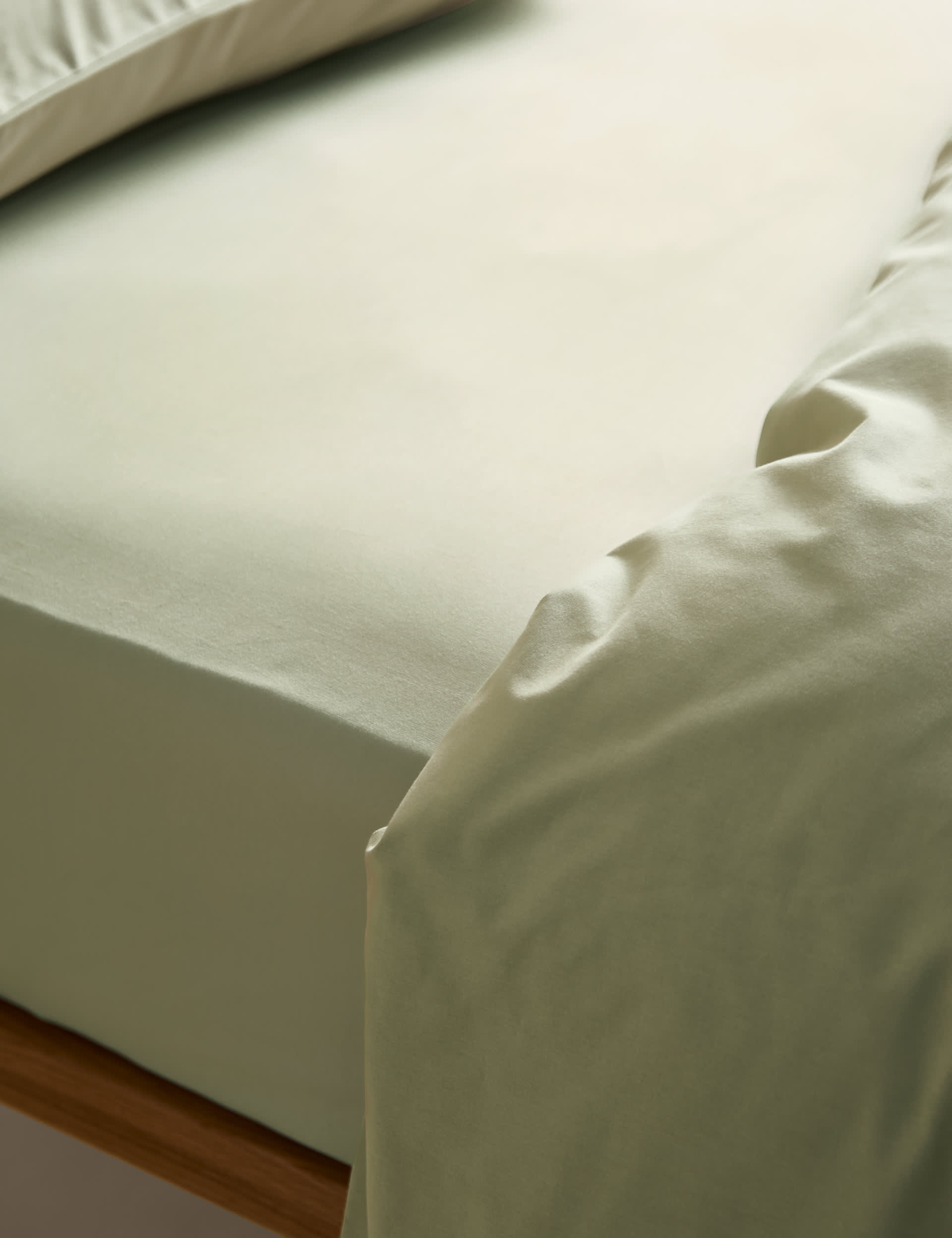 BODY SENSOR™ PURE COTTON FITTED SHEET | M&S