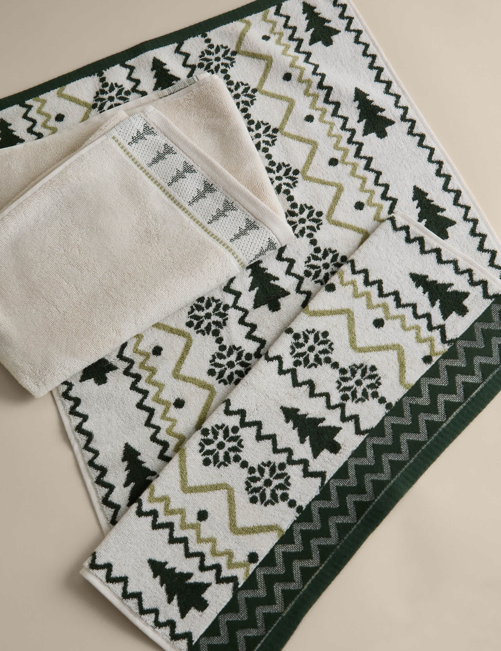 2pk Pure Cotton Christmas Tree Hand Towels | M&S | M&S IE