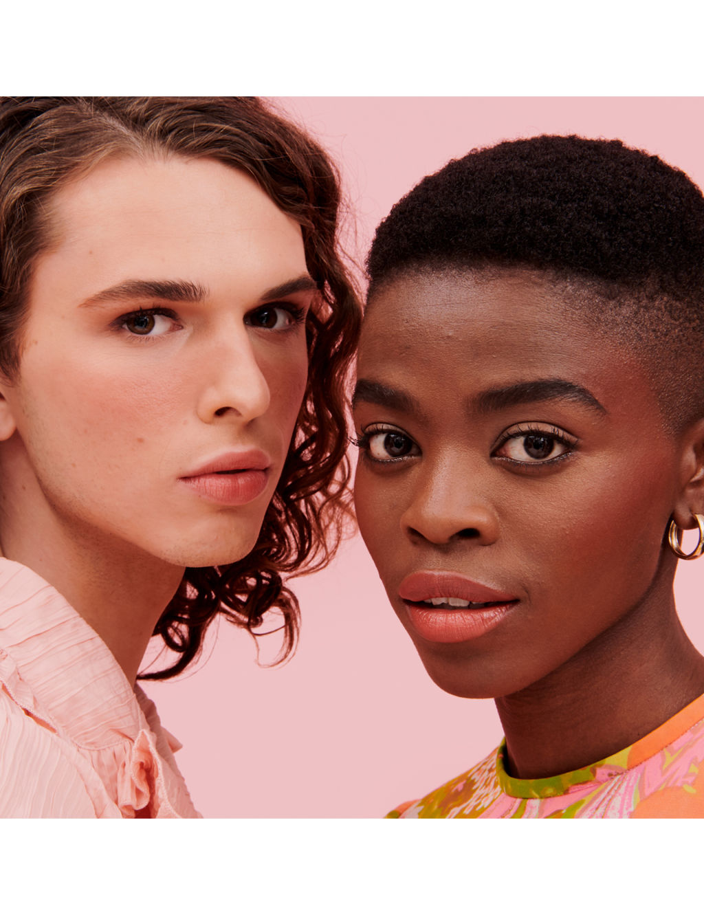 Java Powder Blusher 6g | BENEFIT | M&S