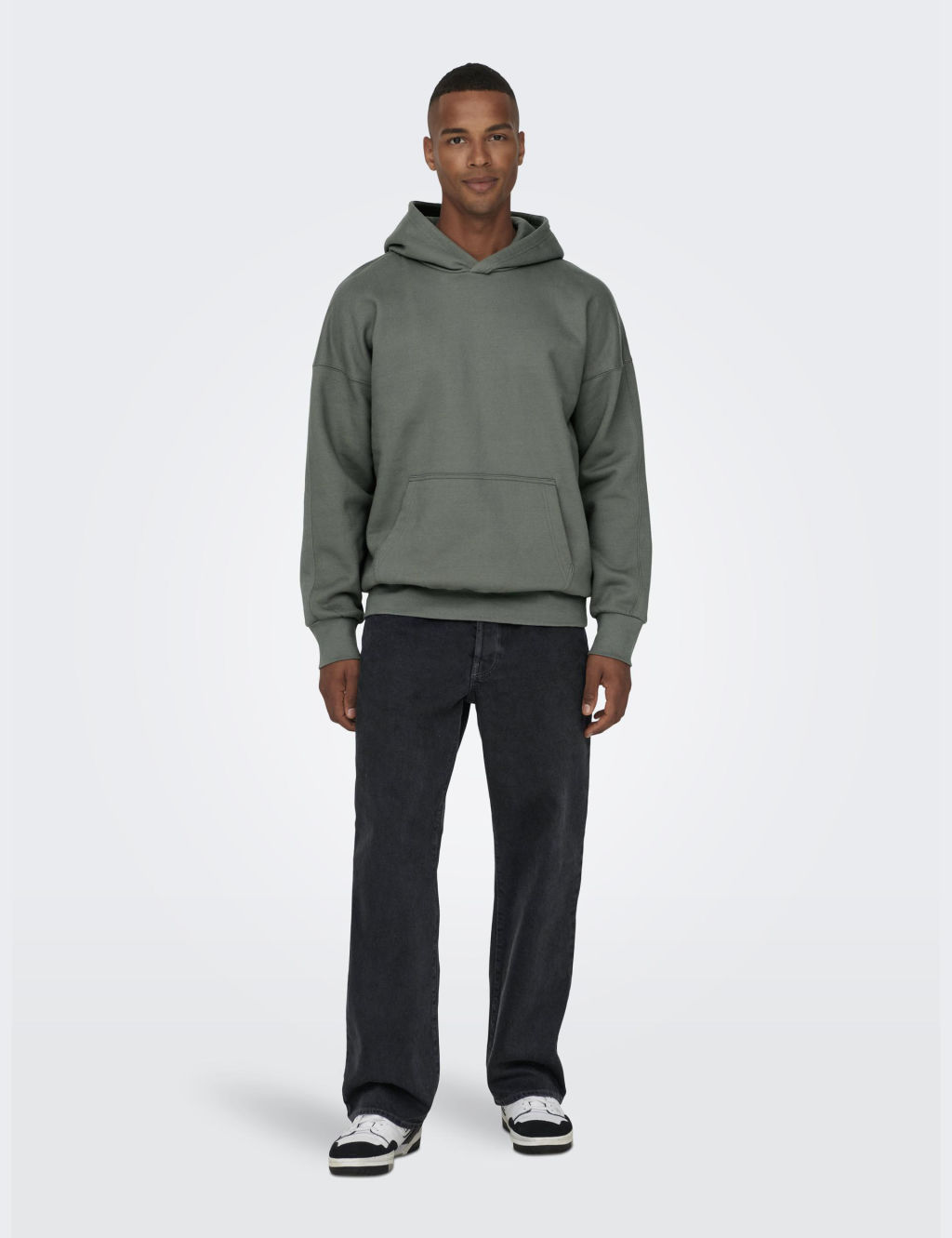 Men’s Loose-Fit Jeans | M&S