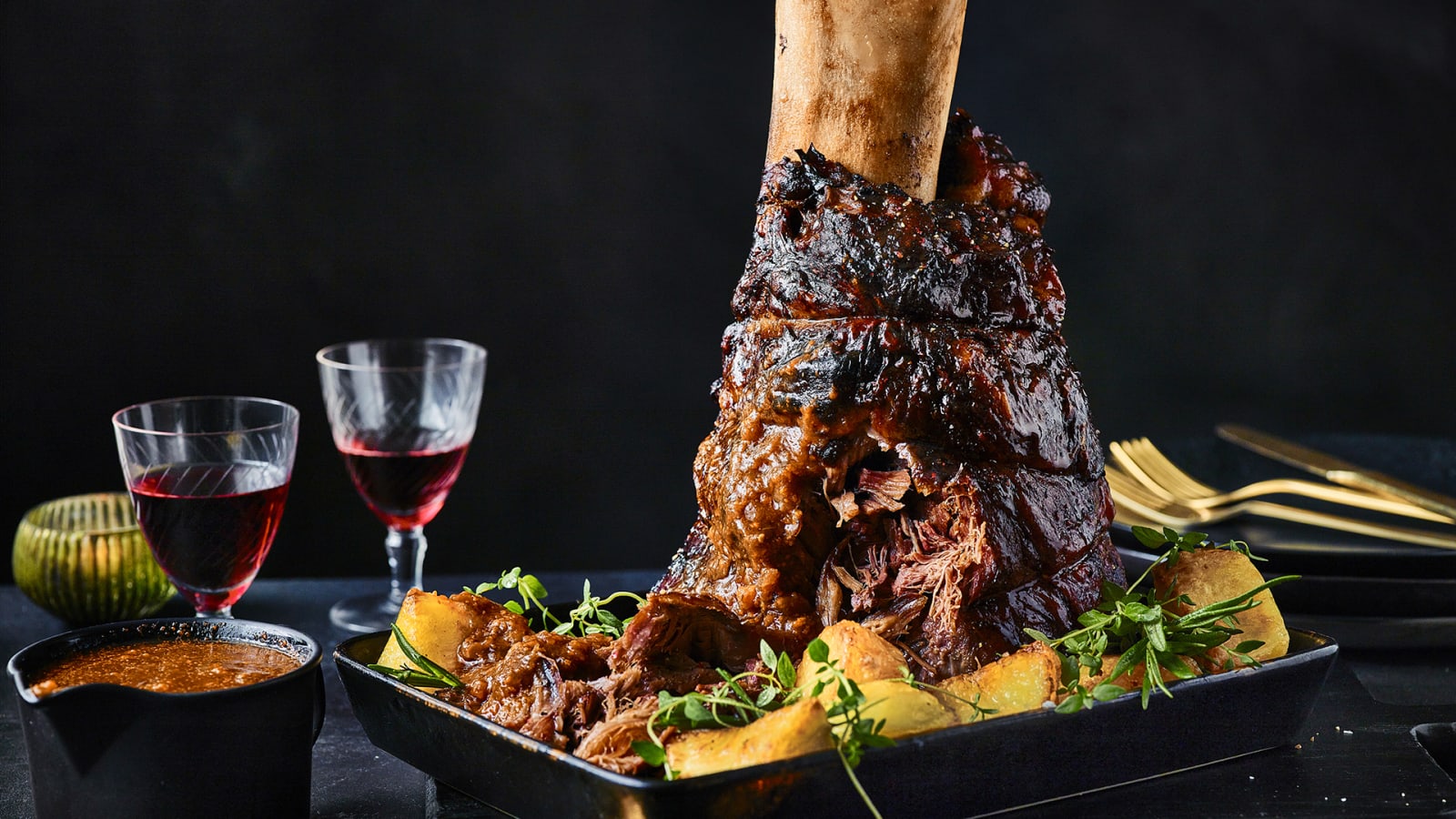 Collection Slow Cooked Shin of Beef with Bordelaise Sauce (Serves 8 ...