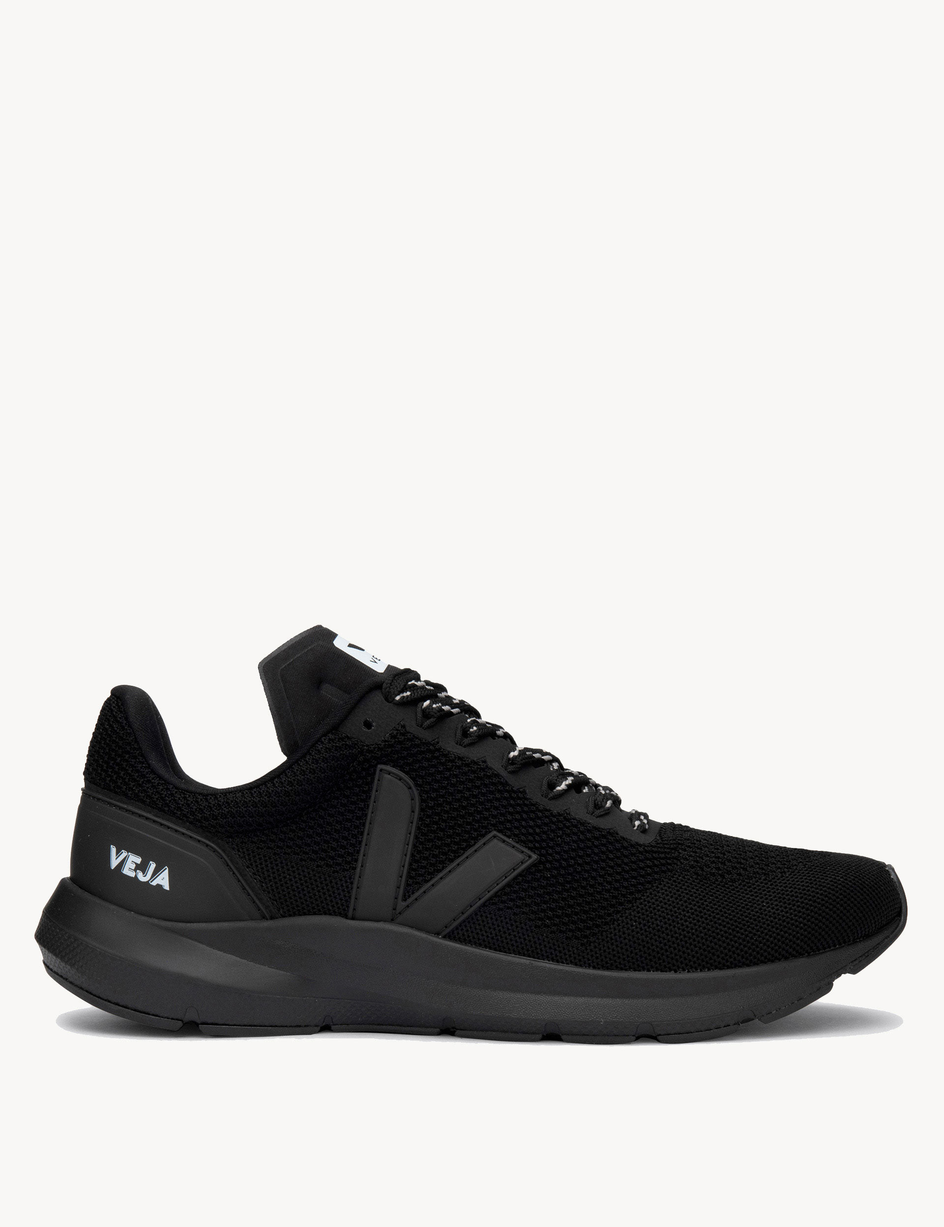 Marlin Trainers | Veja | M&S