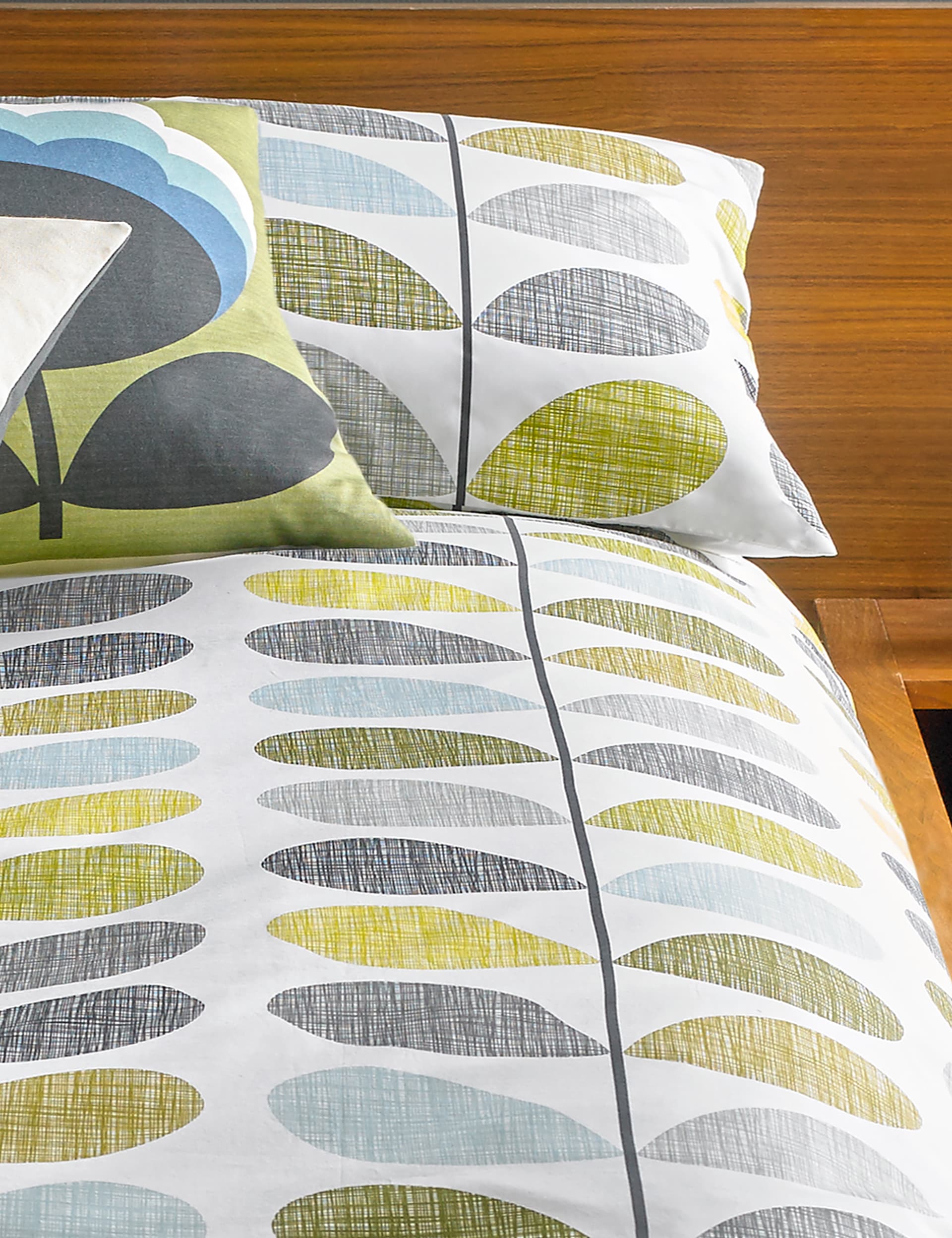 2pk Pure Cotton Scribble Stem Pillowcases | Orla Kiely | M&S