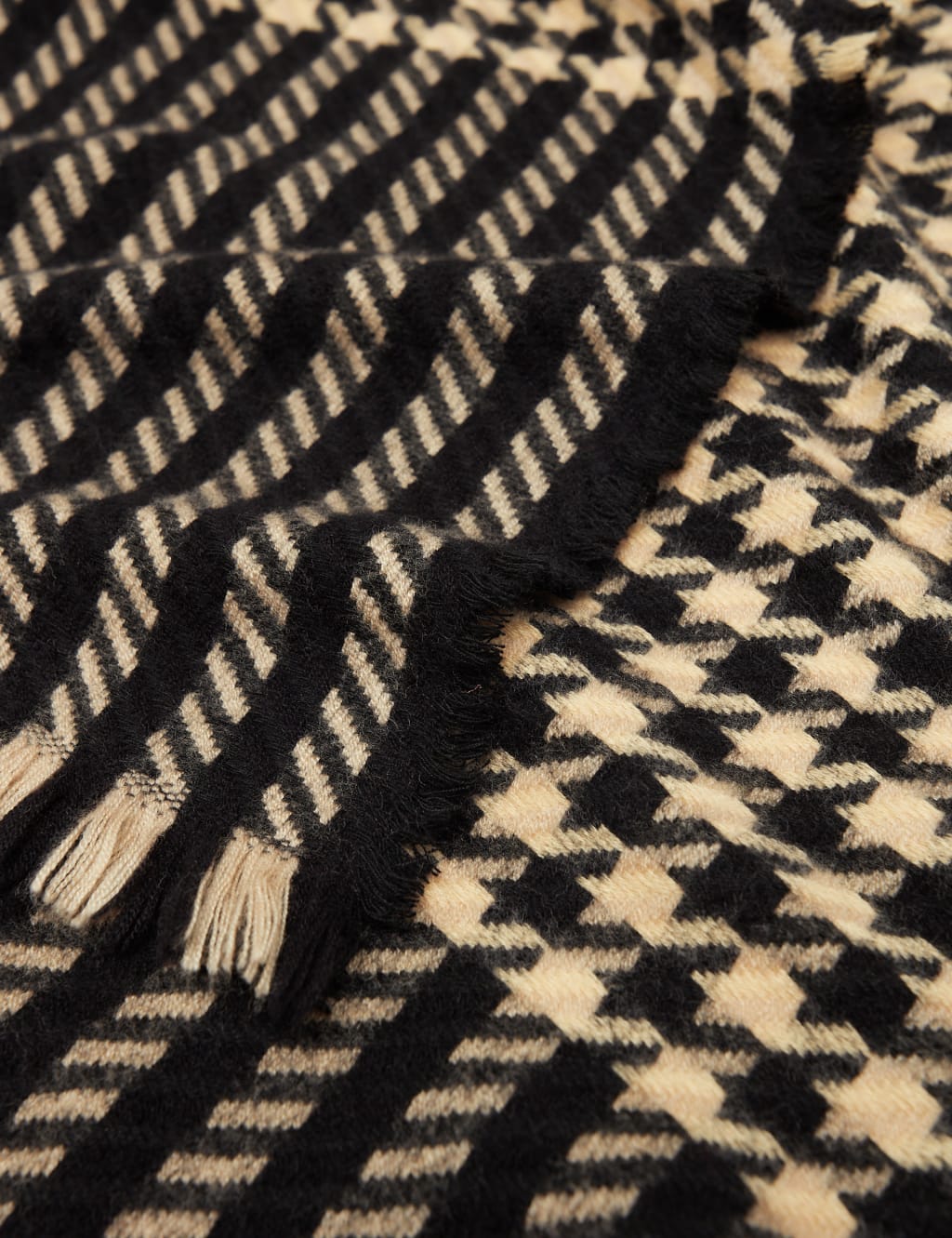 Houndstooth Checked Scarf | Joules | M&S