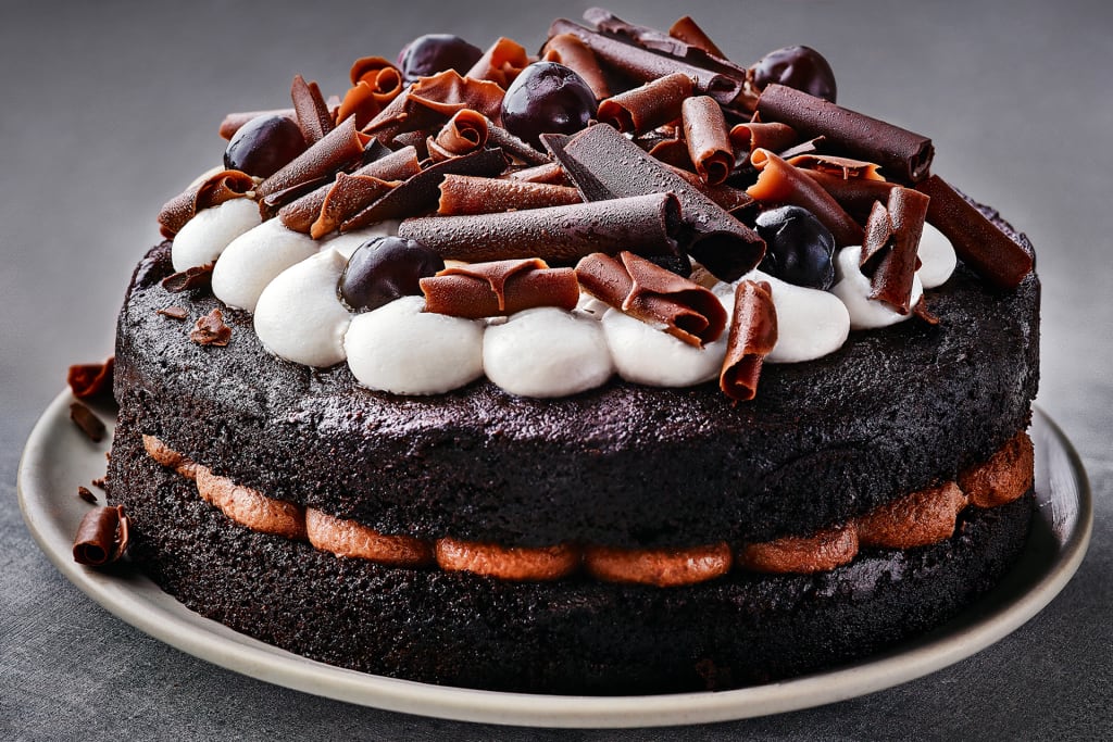 Collection Black Forest Gateau (Serves 10) | M&S