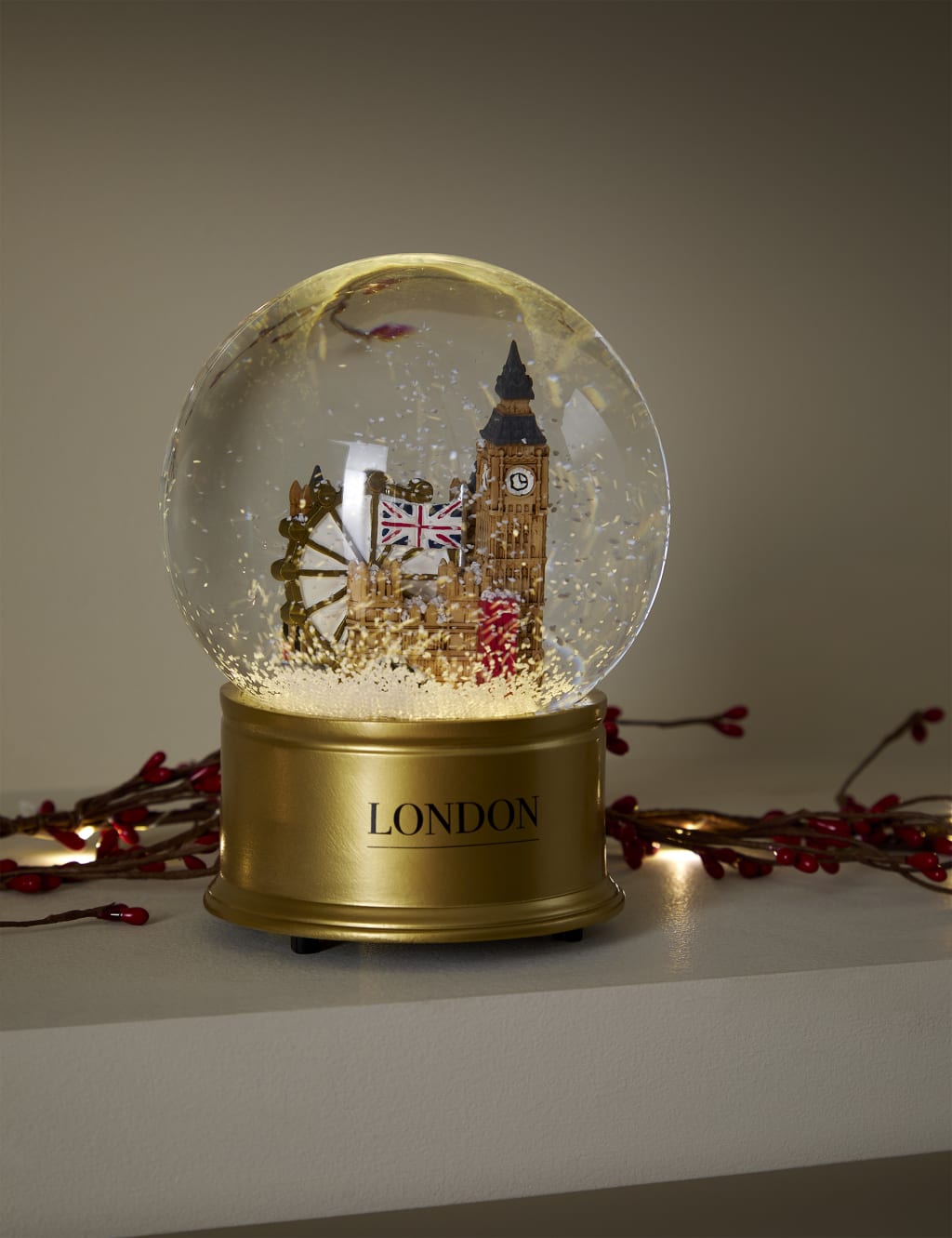 Light up snow globes store