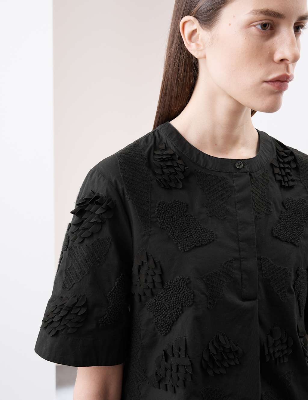 Pure Cotton Embroidered Round Neck Short Sleeve Blouse Pure Cotton Embroidered Round Neck Short Sleeve Blouse