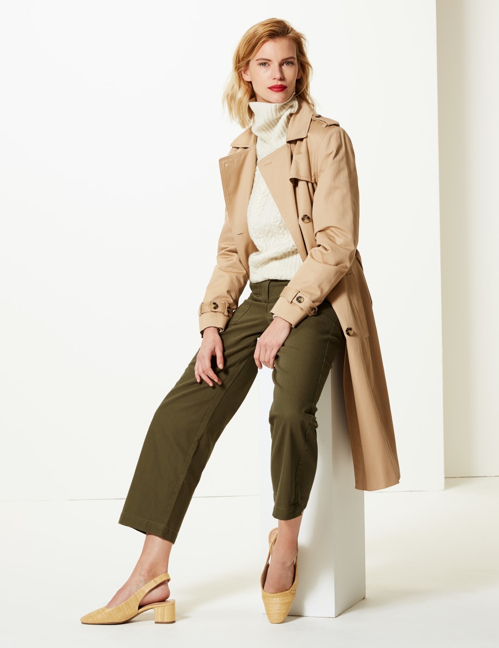Cotton cut off trousers store