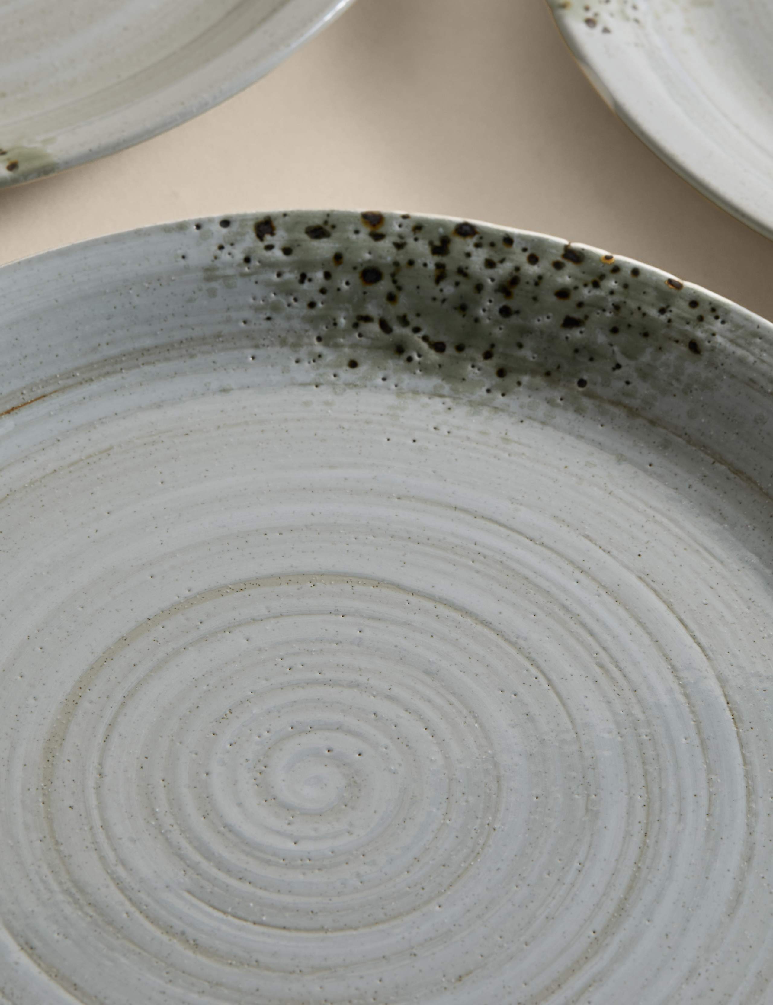 Textured Spin Dinner Plate | M&S | M&S IE