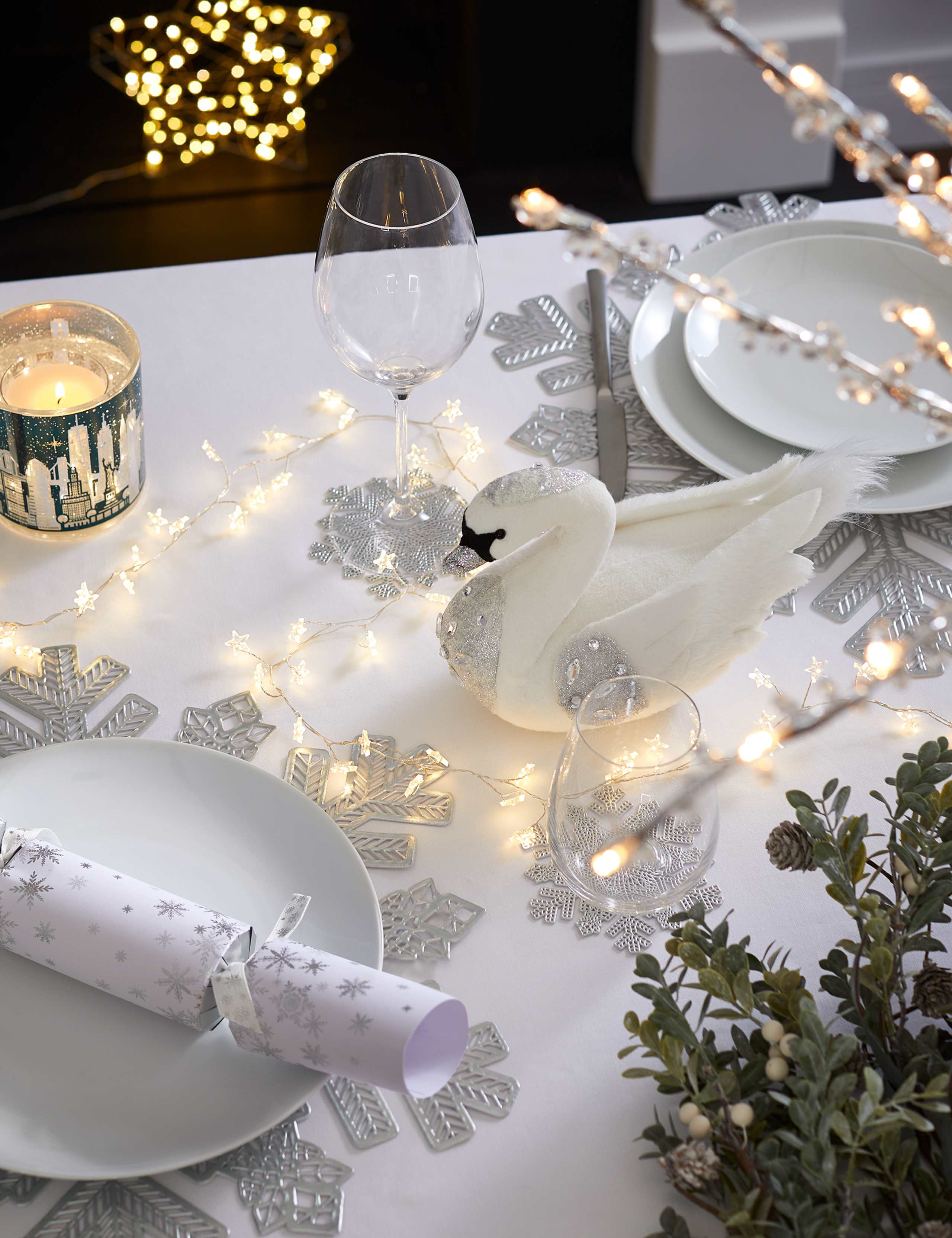 Swan Room Decoration | M&S IE