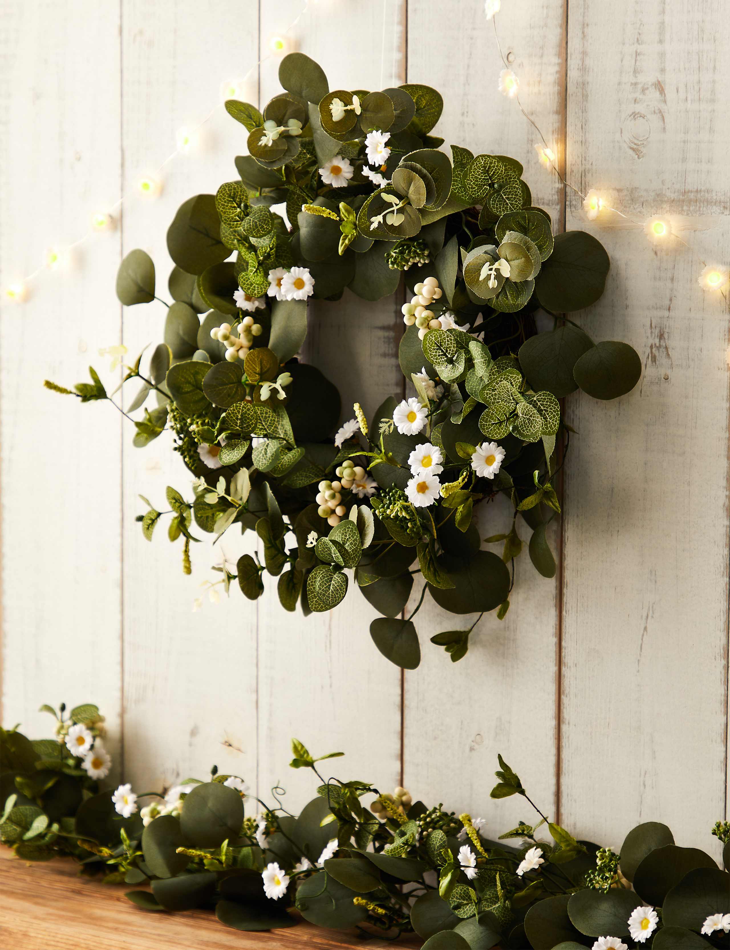 Daisy Wreath | M&S IE