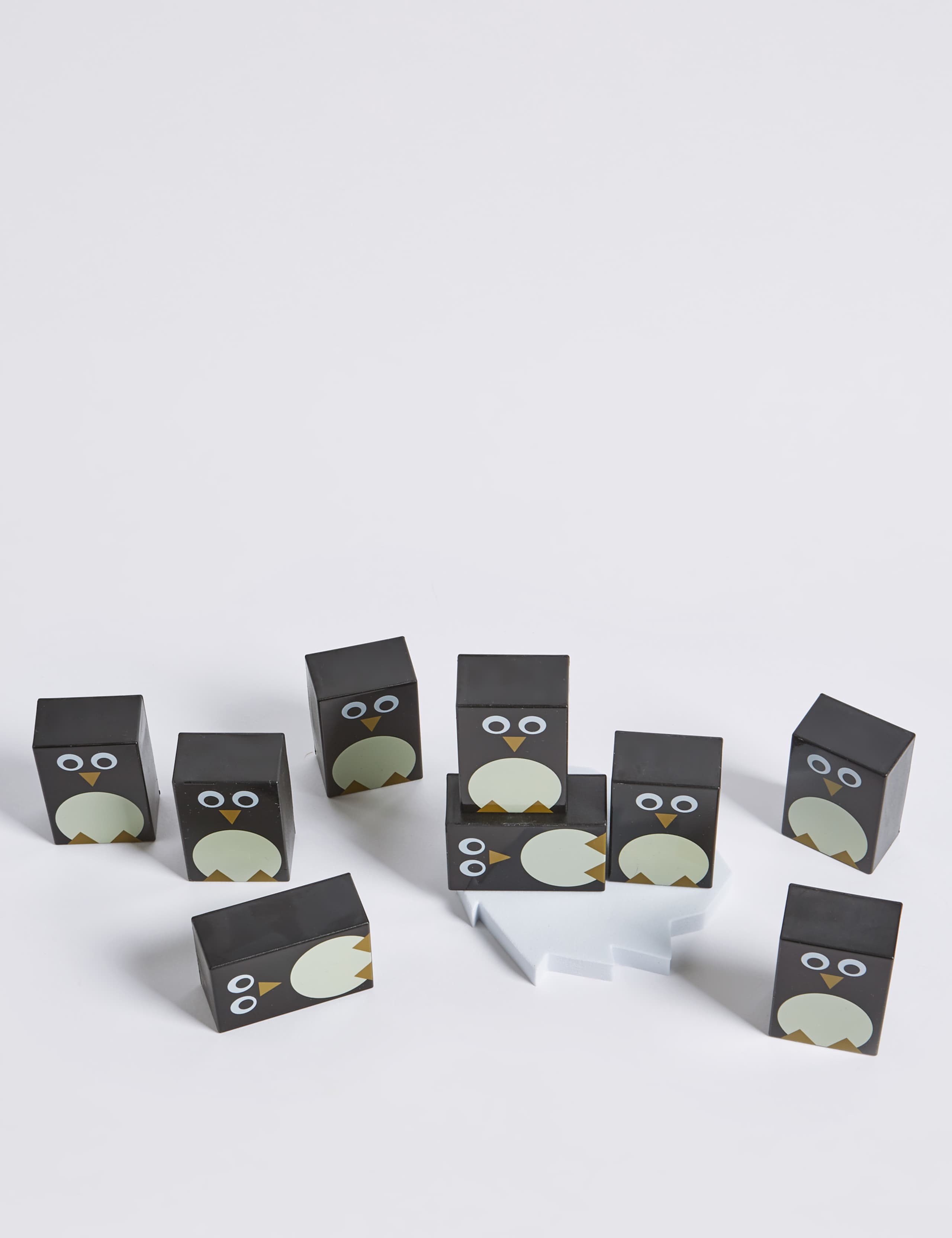 Penguin Float Bath Game | M&S IE