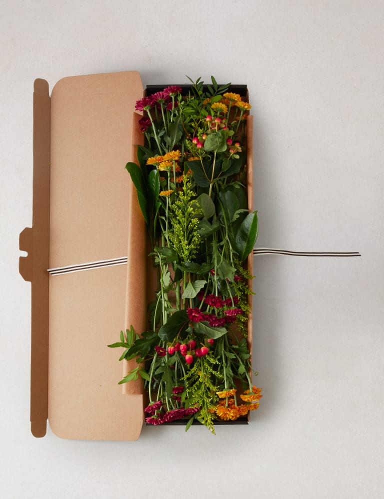 Marks and spencer flowers by post store